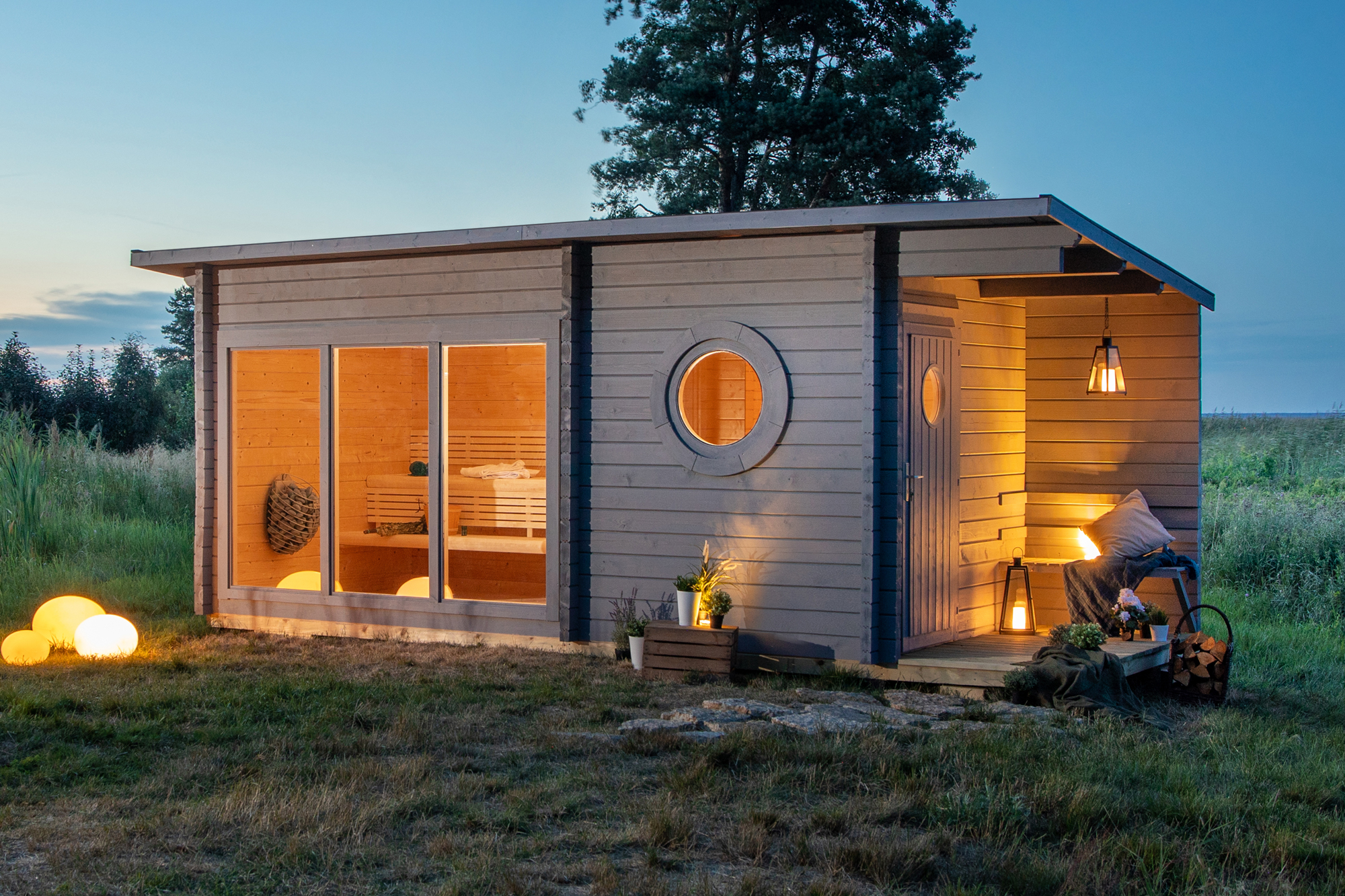 Gartensauna - Kaufen Sie einen Bausatz für ein freistehendes Saunahaus ...