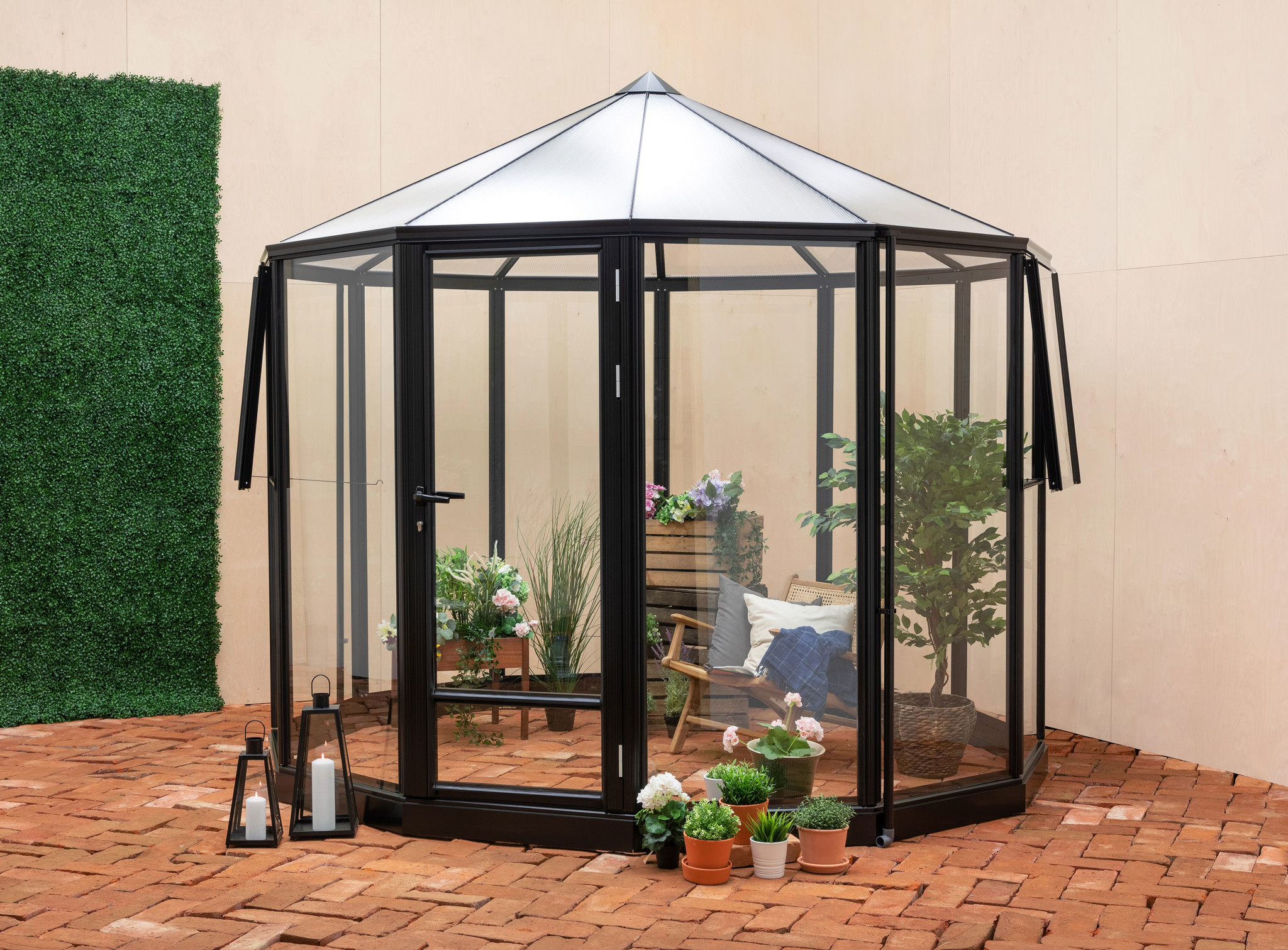 Greenhouse | Safety and durable glass | Polhus UK